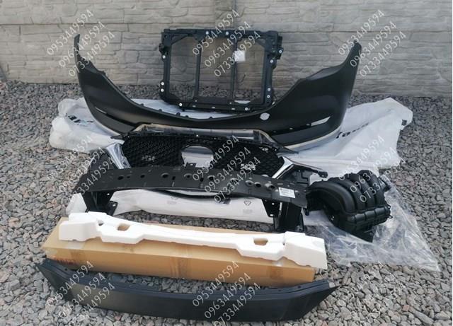 KB8A507E1BBB Mazda накладка (рамка решетки радиатора)