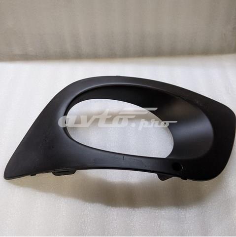 A9068850353 Mercedes заглушка (решетка противотуманных фар бампера