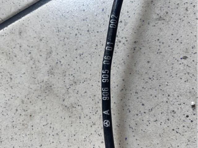 A9069050601 Mercedes датчик абс (abs передний)