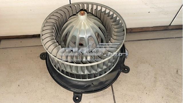 Моторчик печки на Mercedes E (W211)