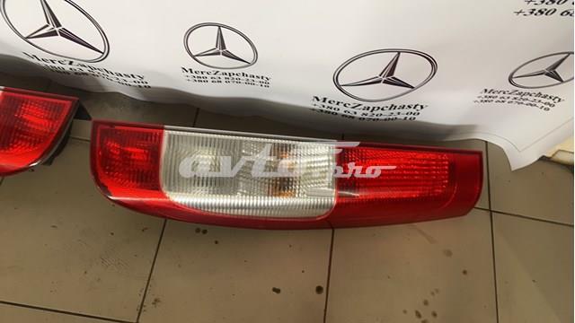 6398201764 Mercedes задний правый фонарь