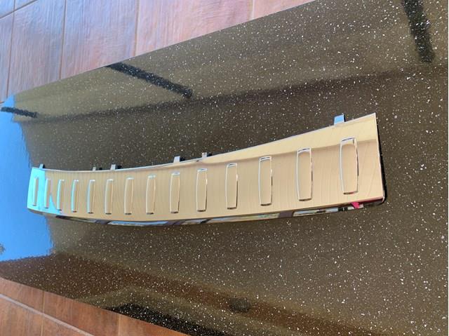 A1668853374 Mercedes вставка облицювання