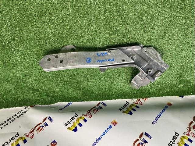 A2536210600 Mercedes кронштейн передней поперечины