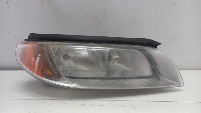 ZVV111032R Signeda фара правая