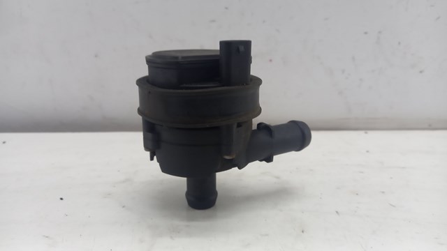 A0005000686 Mercedes помпа водяная