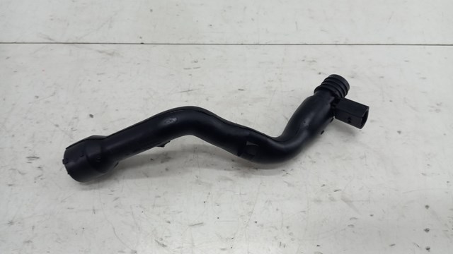 A6420160381 Mercedes патрубок вентиляции картера (маслоотделителя)