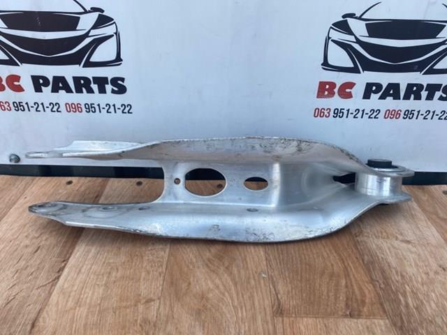 80A505311B VAG Рычаг задней подвески поперечный