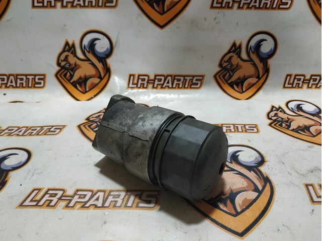 LR010722 Land Rover масляный фильтр всборе
