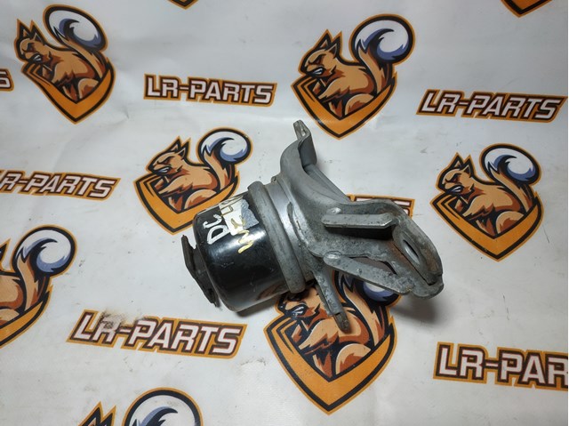 LR024729 Land Rover подушка (опора двигателя правая)