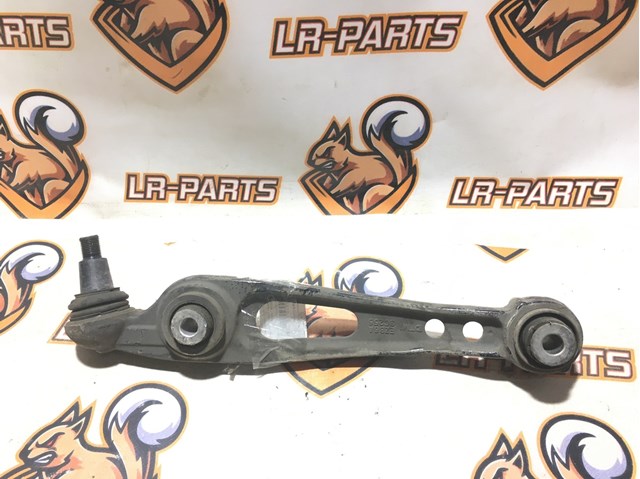 LR034217 Land Rover рычаг передней подвески нижний правый