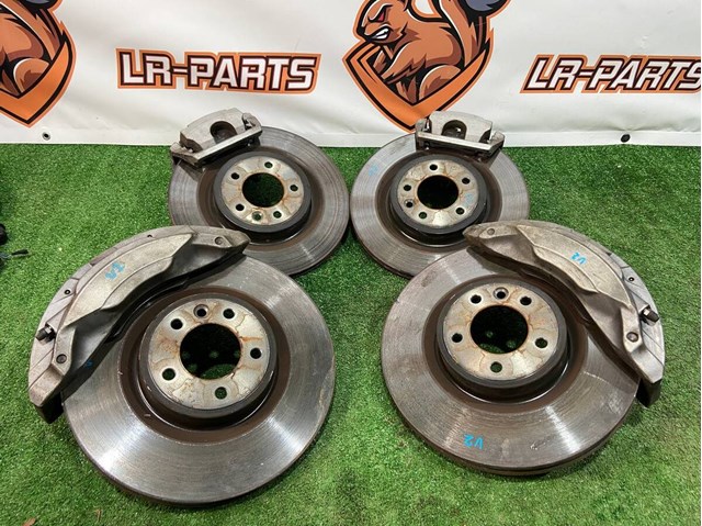 LR098967 Land Rover Диск тормозной передний