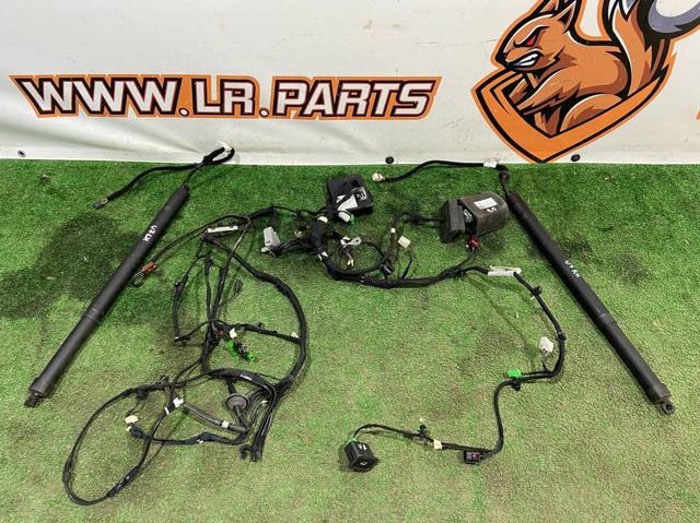 LR136576 Land Rover гидравлическая стойка багажника