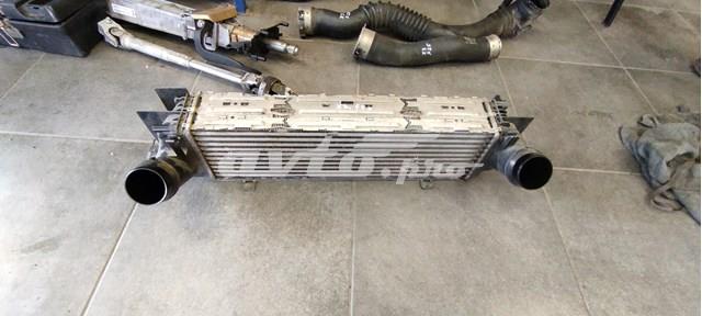 17517823570 BMW радиатор интеркуллера