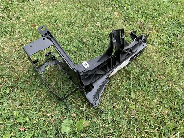 51647200793 BMW кронштейн (адаптер крепления фары передней левой)