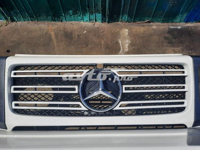 A4638880400 Mercedes решетка радиатора