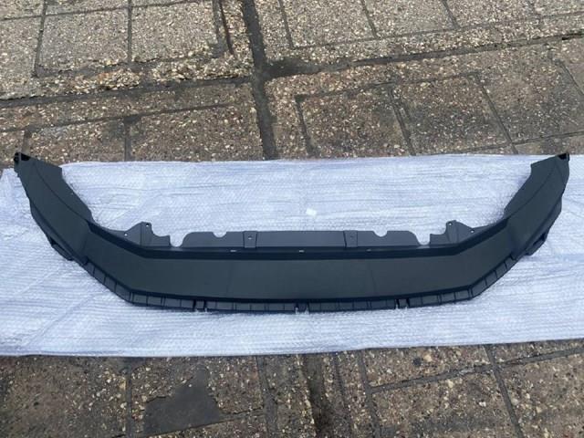 5C5805903D9B9 VAG спойлер