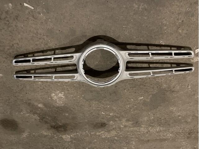 A16688007029982 Mercedes решетка радиатора