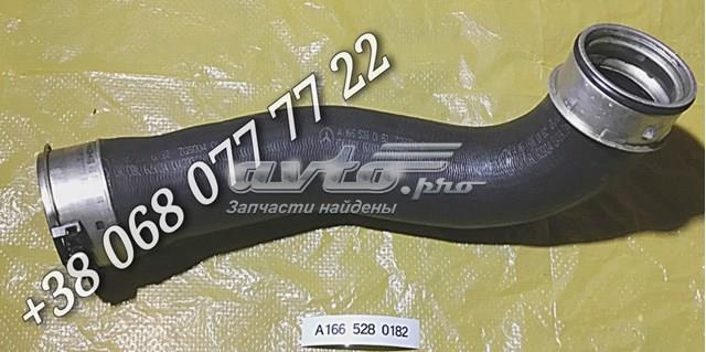 A1665280182 Mercedes шланг (патрубок интеркуллера верхний правый)