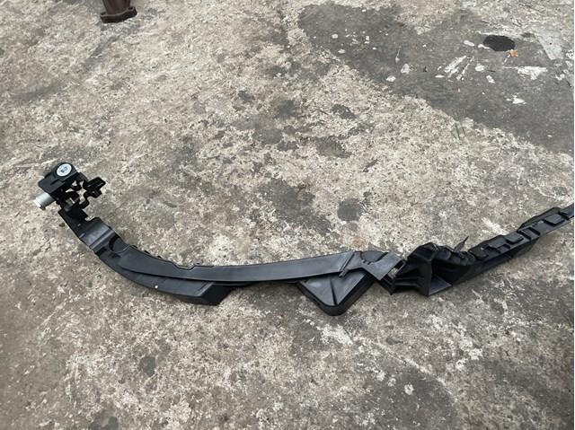 5K0807571 VAG кронштейн суппорта радиатора верхний