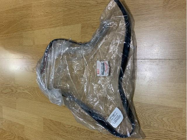 8395054P025PK Suzuki молдинг заднього скла