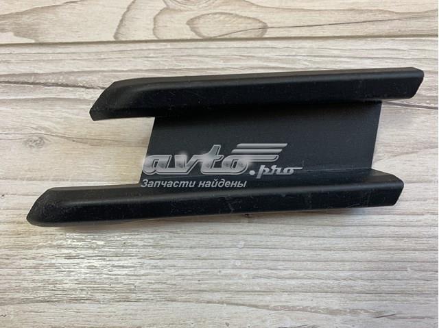 B63B50164 Mazda крепление бампера переднего