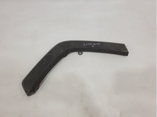 7560542160 Toyota расширитель (накладка арки заднего крыла правый)