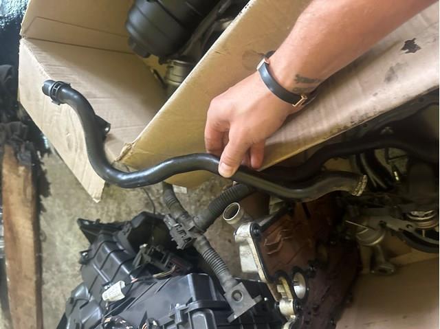 06E121065Q VAG патрубок