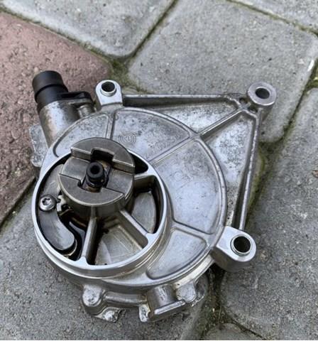 11667622380 BMW насос вакуумный