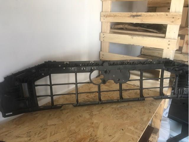 4M8807233 VAG Защита бампера переднего