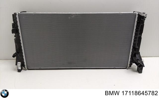 17118645782 BMW радиатор охлаждающей жидкости