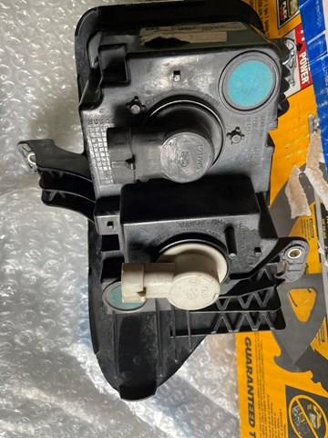 68256431AA Chrysler габарит передний правый