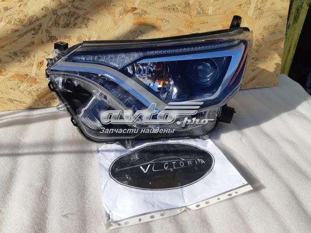 811100R080 Toyota фара правая