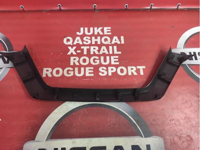 622786FR0A Nissan накладка бампера переднего