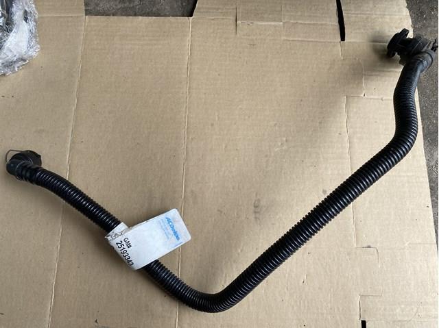 25193343 General Motors Патрубок вентиляции картера (маслоотделителя)