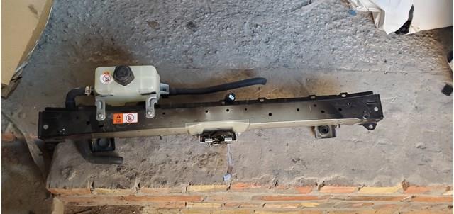 5256B735 Mitsubishi суппорт радиатора верхний (монтажная панель крепления