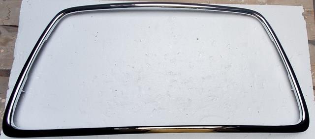 6400B398 Mitsubishi накладка (рамка решетки радиатора)