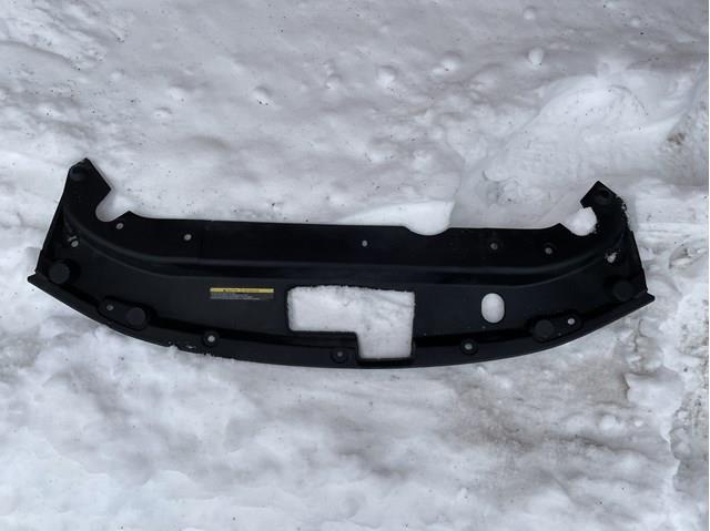 623223YU0A Nissan накладка передней панели (суппорта радиатора верхняя)