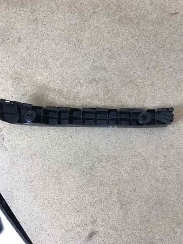 5211508020 Toyota кронштейн бампера переднего правый