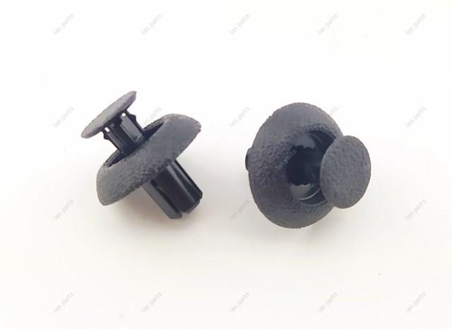 9046707217 Toyota пистон (клип крепления решетки радиатора к панели)