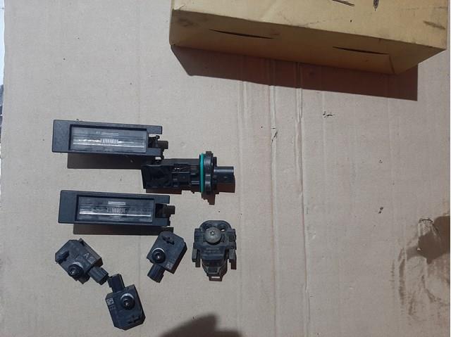 20944894 General Motors подсветка номера левая chevrolet volt 2011-2015