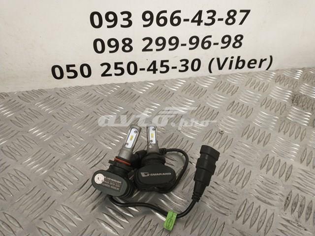 Галогенная лампа Toyota 9098113046