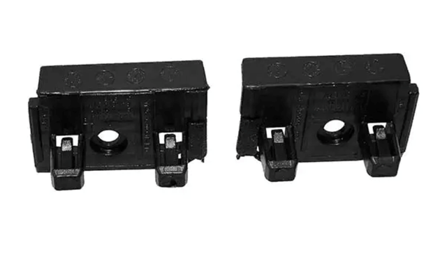 108417200F Tesla кронштейн бампера переднего правый