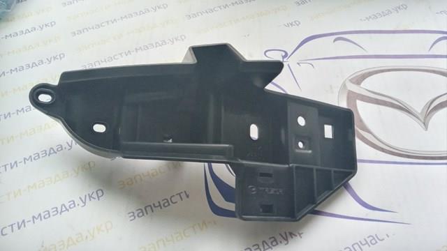 KB8A50C12 Mazda крепление бампера переднего