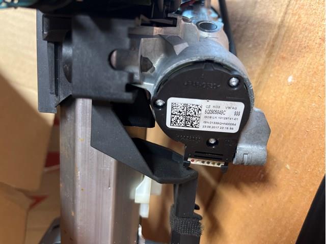 Контактная группа замка зажигания на Skoda Octavia 5E3 лифтбек (2013 ...