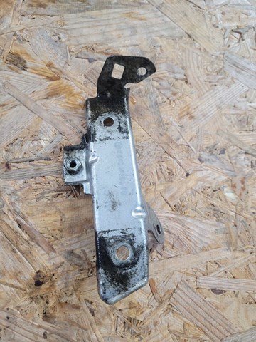 A6421410740 Mercedes кронштейн резонатора воздушного