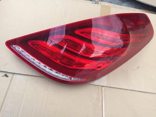 A2229065501 Mercedes задний правый фонарь