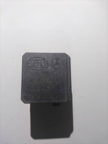 0025421519 Mercedes реле