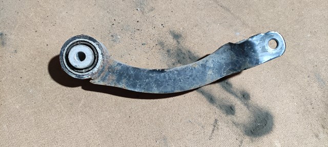 68207620AA Chrysler рычаг задней подвески поперечный