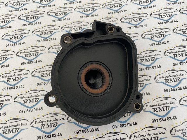 Крышка сепаратора/маслоотделителя на Mercedes C (W203)