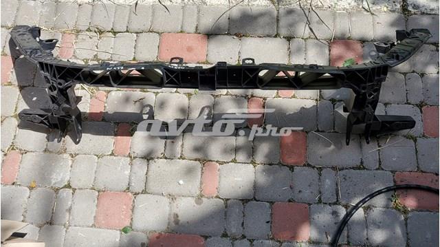 1776208000 Mercedes поперечина передней части автомобиля